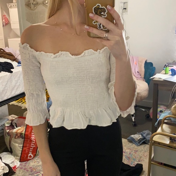 Zara | Tops | Zara White Scrunch Ruffle Top | Poshmark